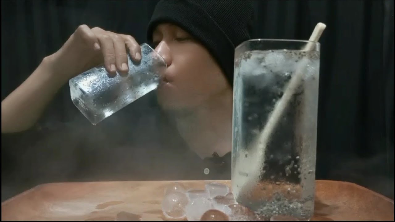 ASMR || COLD DRINKING SOUNDS 🔴 WATER. YOUR FAVORITE BEVERAGES ? - YouTube