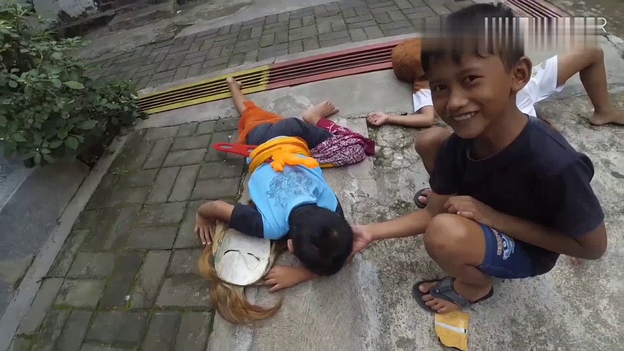 persahabatan #14 bagus, radit,aga,dan anak rw04 - YouTube