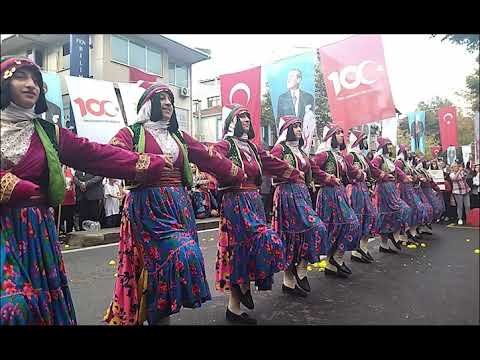 Présentation de Van İpek Yolu Gençlik Merkezi Halk Dansları Topluluğude Van - Turquie
