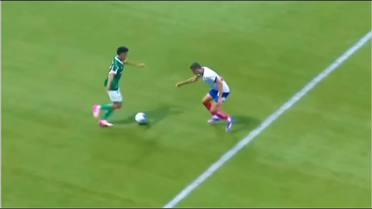 Skil Main Bola Tingkat Dewa - YouTube