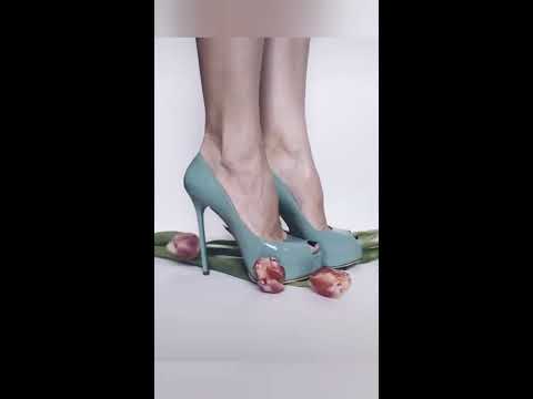 Crushing kick in high heels! Crush fetish! Trample. Foods crush! ASMR foods crush! Trample! ASMR