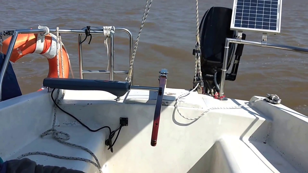 Piloto automático Raymarine ST 1000 en Velero H20 en Rio de la Plata ...