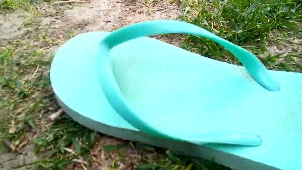 What flip flops sound like - YouTube