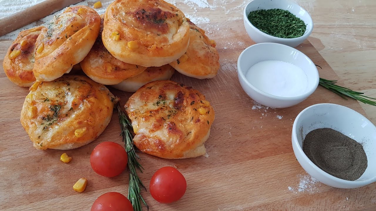 STUDIO FOOD 33 - MINI ROLL PIZZA - YouTube