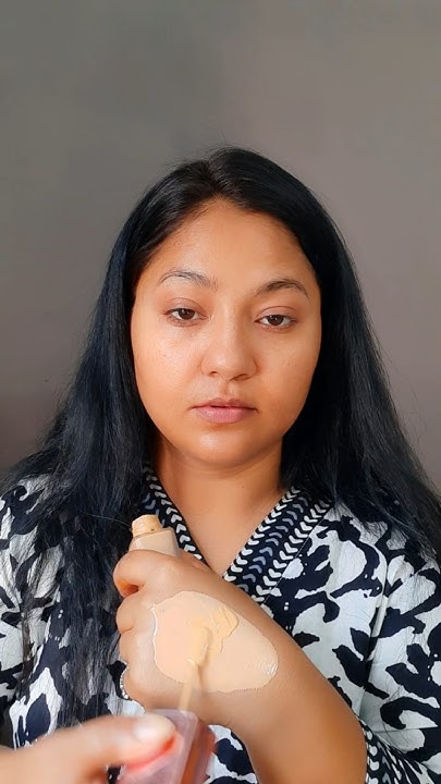 this is how I make my foundation looks so glowy ️🤍 #mishrvaishali #makeuptutorial #makeuptips ...