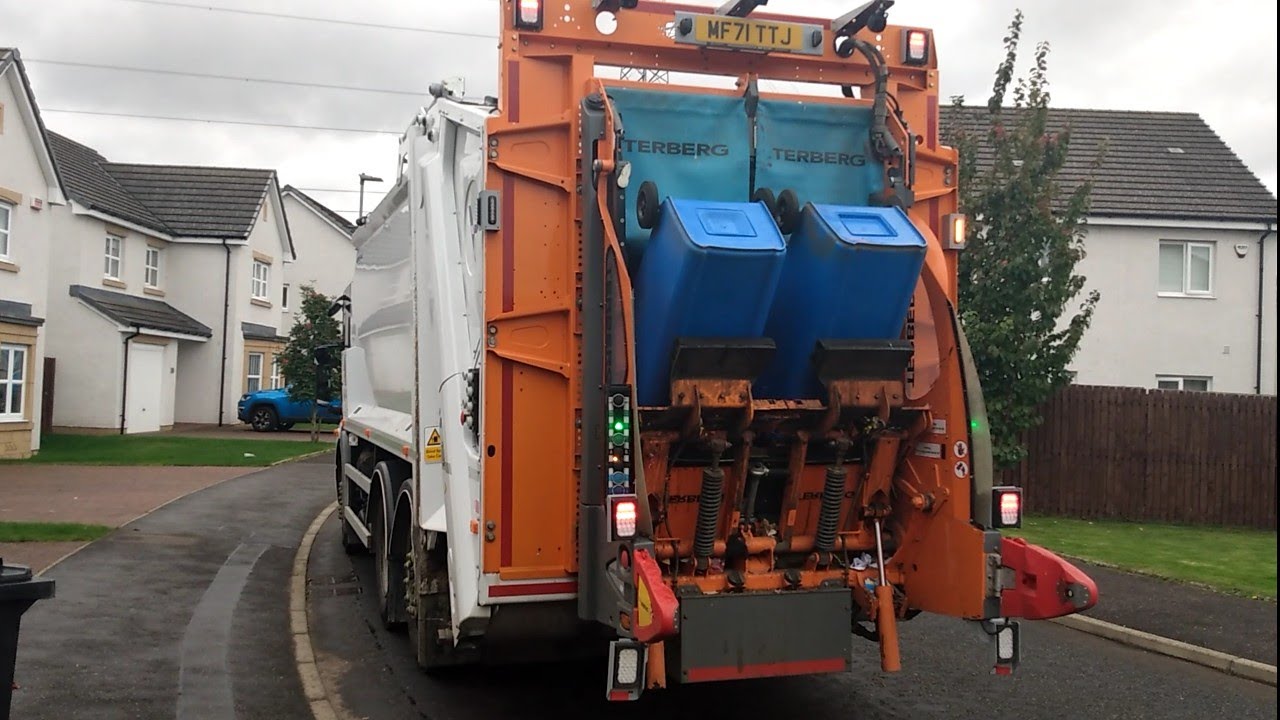 Dennis Eagle Olympus Bin Lorry Collecting Paper and Cardboard - YouTube