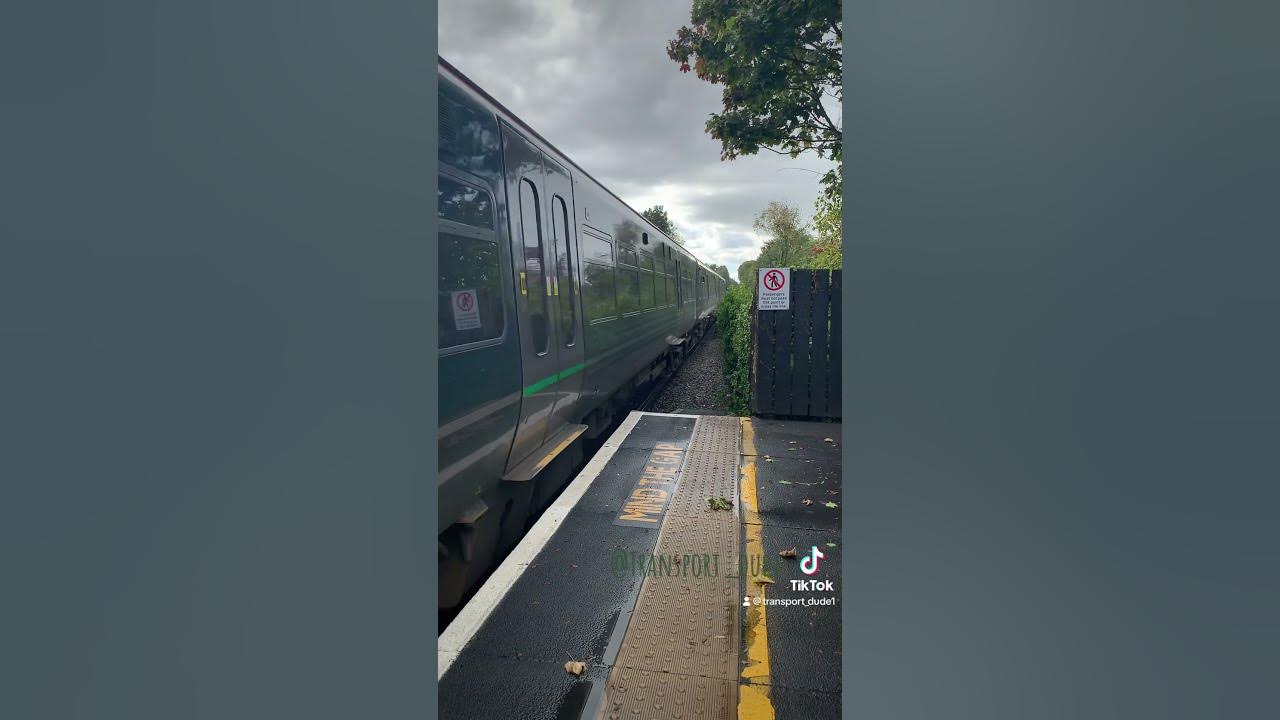 Class 165 GWR at Dorking Deepdene #shorts #short #youtubeshorts # ...