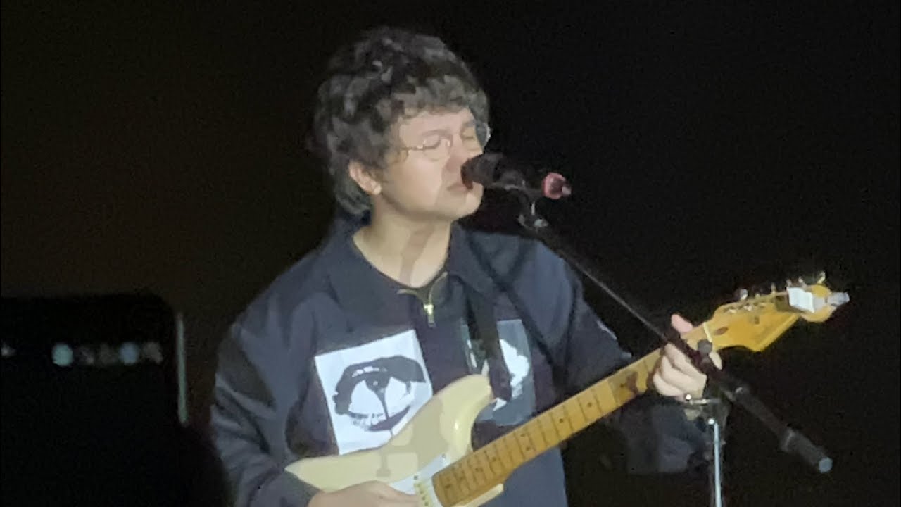 MUNDO - UNIQUE SALONGA (Live) - YouTube