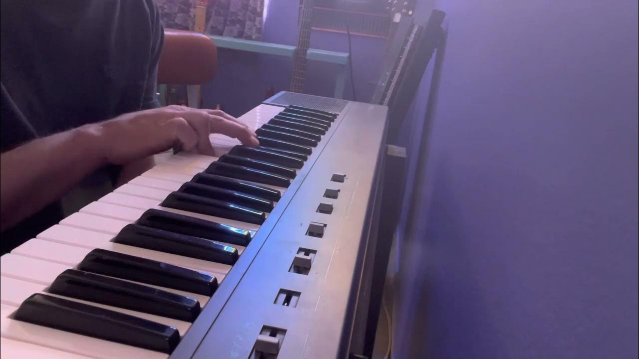 1984 Yamaha psr 15 first impressions on the first portasound keyboard - YouTube