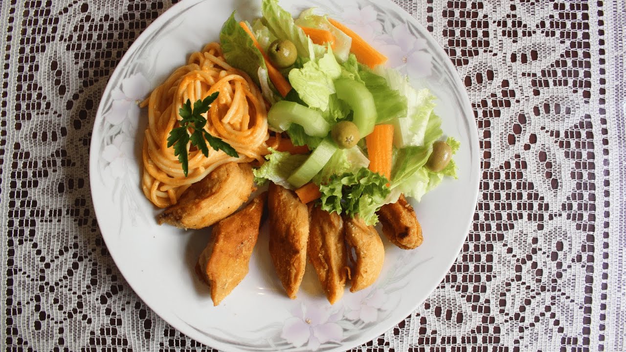 Como hacer pollo empanizado con harina y espaguetti al chipotle - YouTube