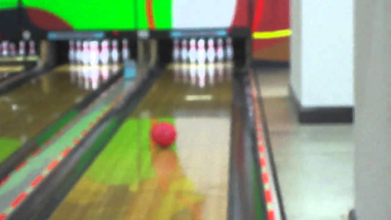 Bowling at Genting Highlands (First World Plaza) Part 2 - YouTube