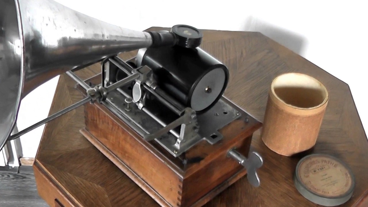 Pathe Phonograph 1904 - YouTube