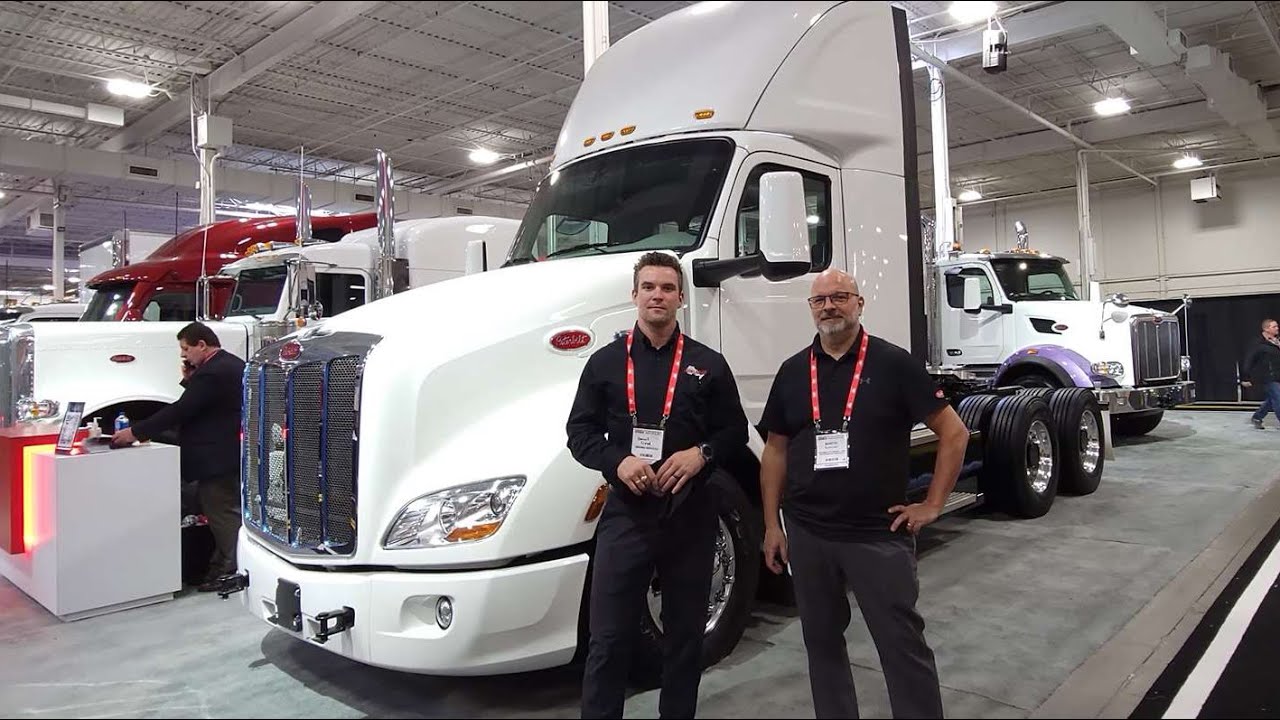 2022 Peterbilt 579EV Truck Review 579 EV Tractor - TruckWorld 2022 ...