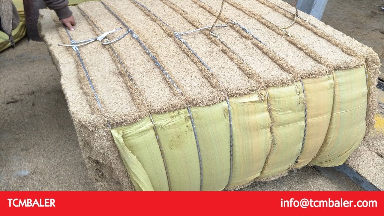 Wood chip small bag bagging machine - YouTube