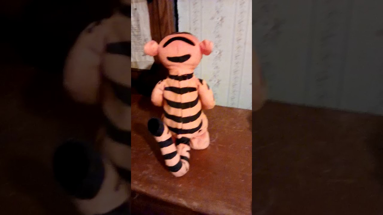 Mattel 1998 bounce around tigger - YouTube