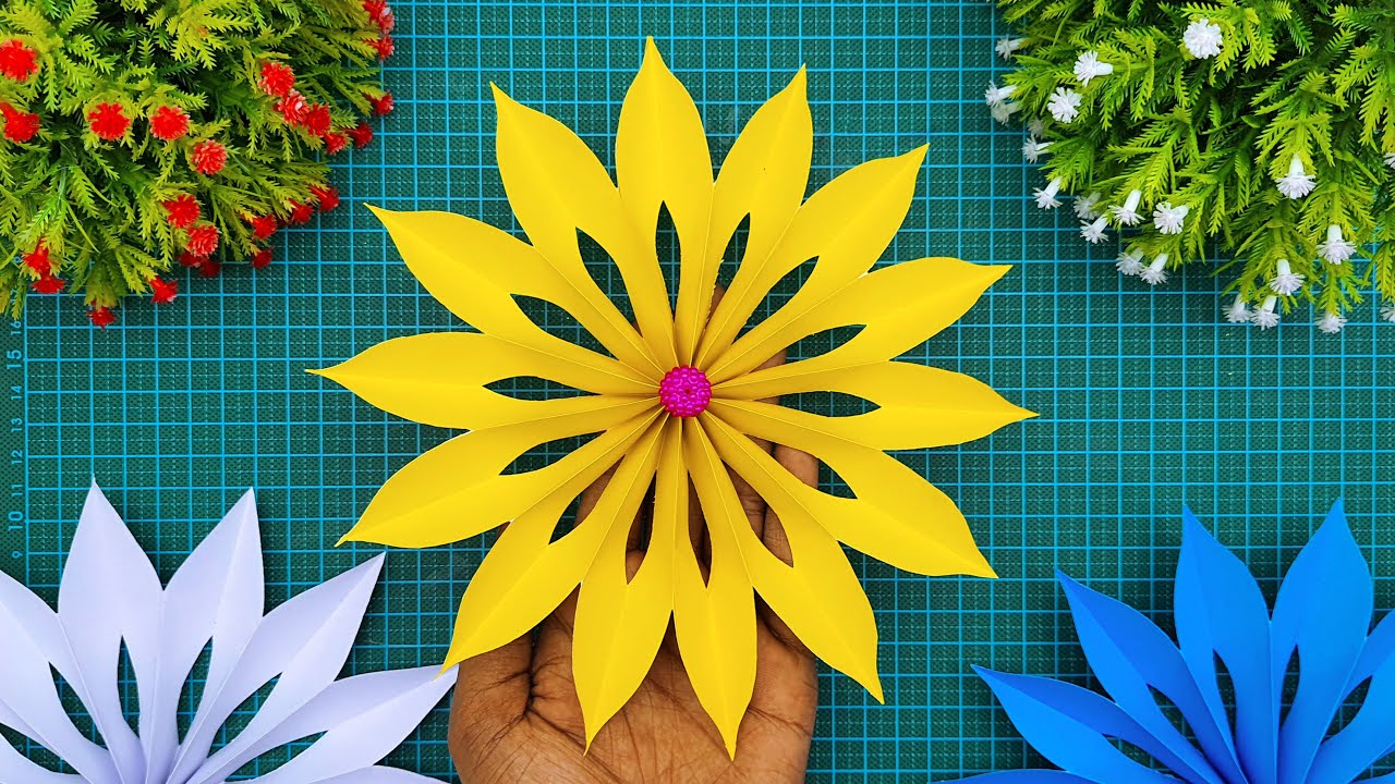 Paper Christmas Snowflake Cutting Tutorial | How To Make Christmas ...