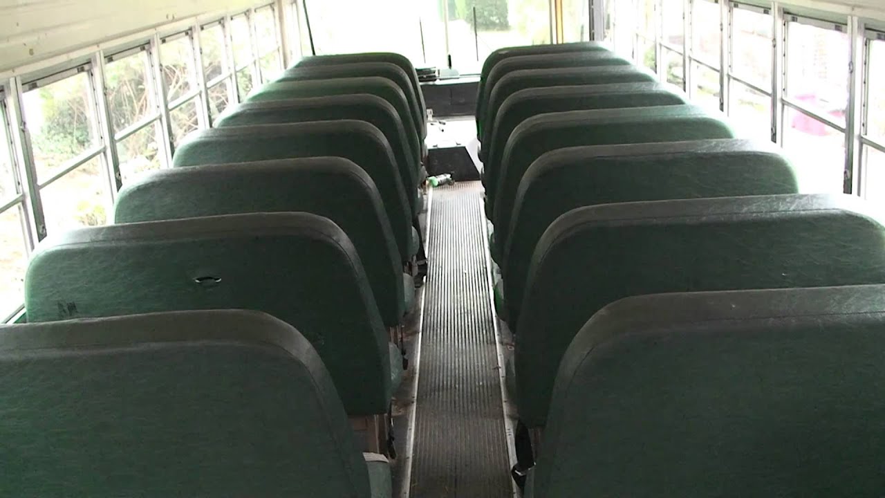 SMELLING A SCHOOL BUS SEAT - YouTube