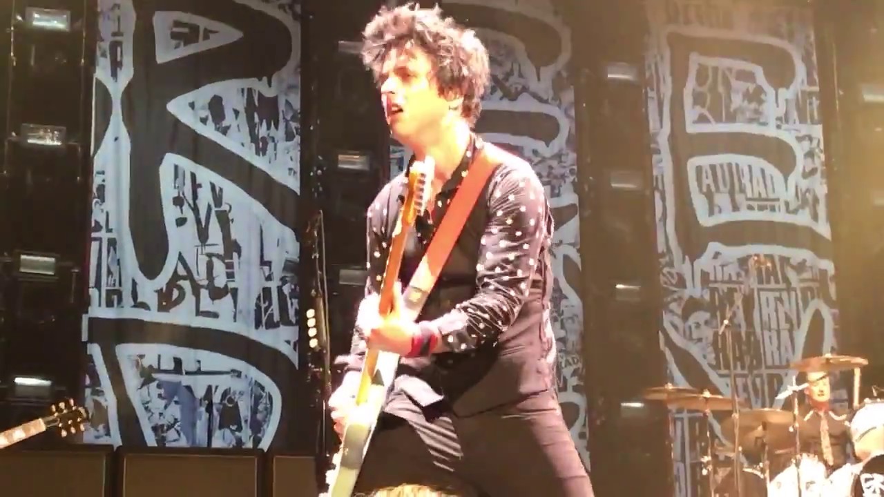 Green Day - Dallas - 2017-03-04 - Hitchin' a Ride - YouTube