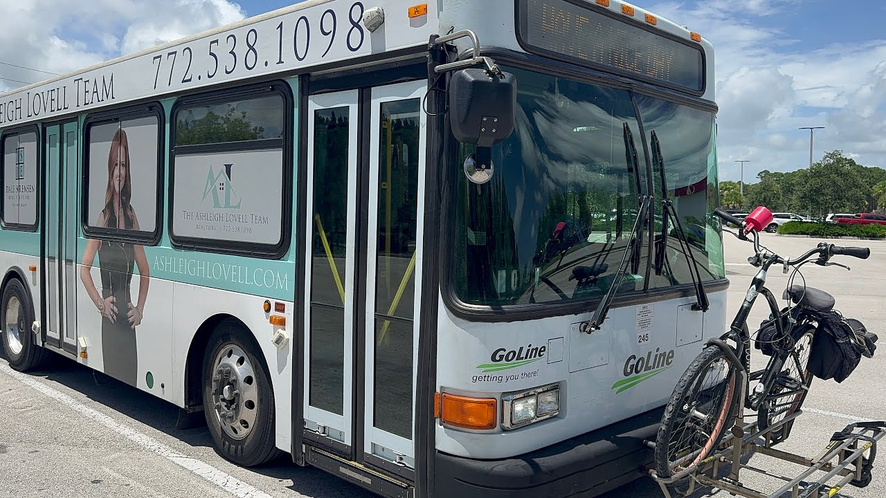 GoLine IRT: 2016 30ft Gillig Low Floor #245 On Route 4 Leaving IG ...