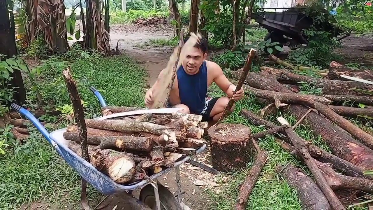 Pagsisibak ng Kahoy - YouTube