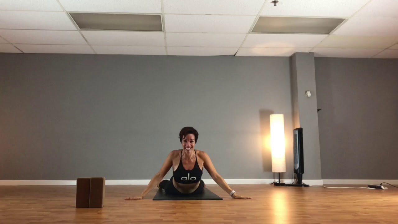 Shoulder and Back Muscle Activation - YouTube