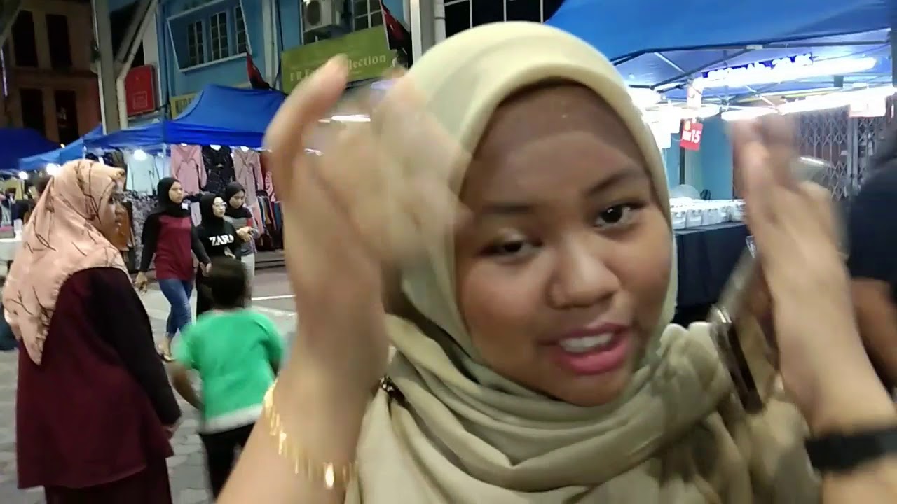 night walk at Muar uptown - YouTube