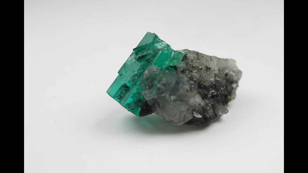 Double terminated! Colombian Emerald Crystal Specimen in Matrix - YouTube