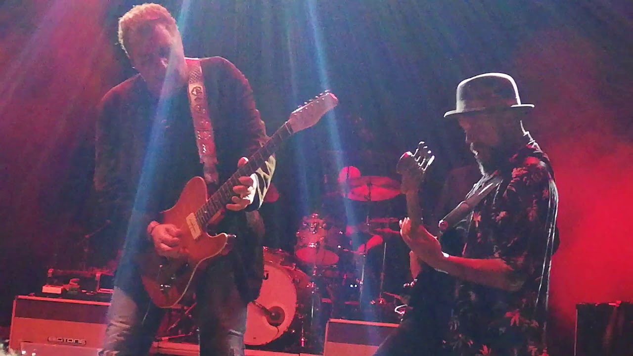 Revolver. El Dorado - YouTube