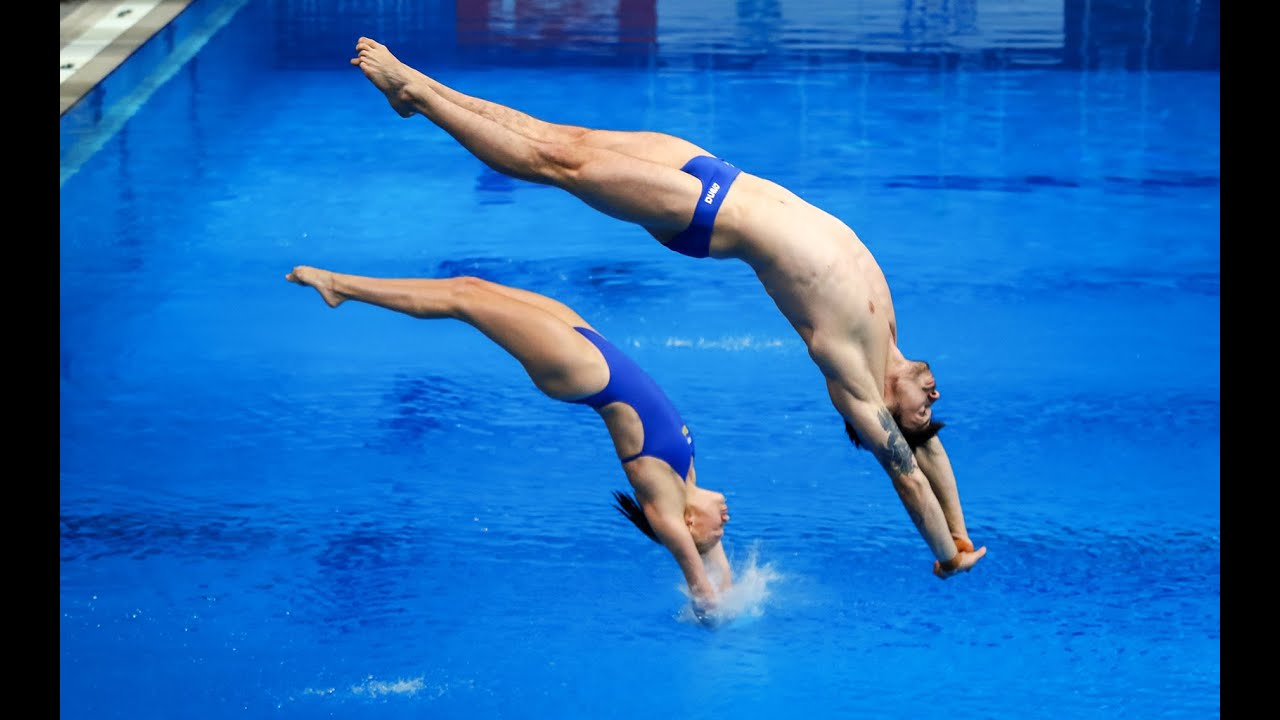 FINALLY DIVING - YouTube