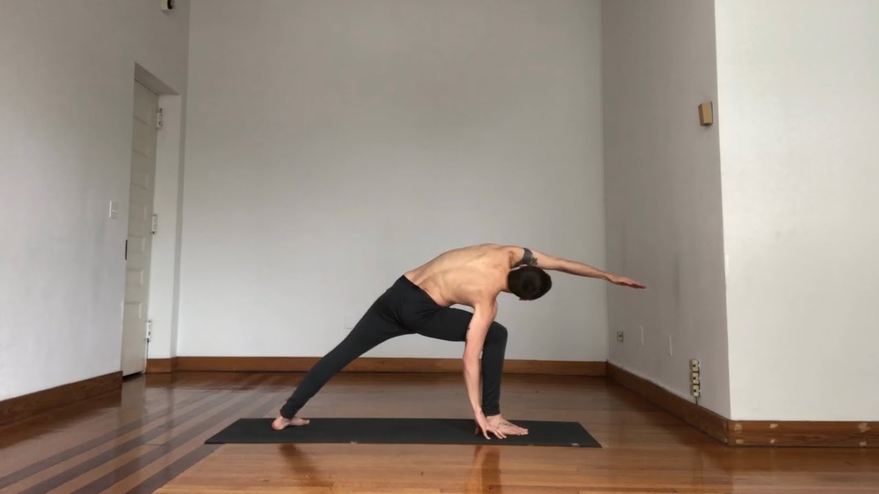 Utthita Parsvakonasana - Extended Side Angle - YouTube
