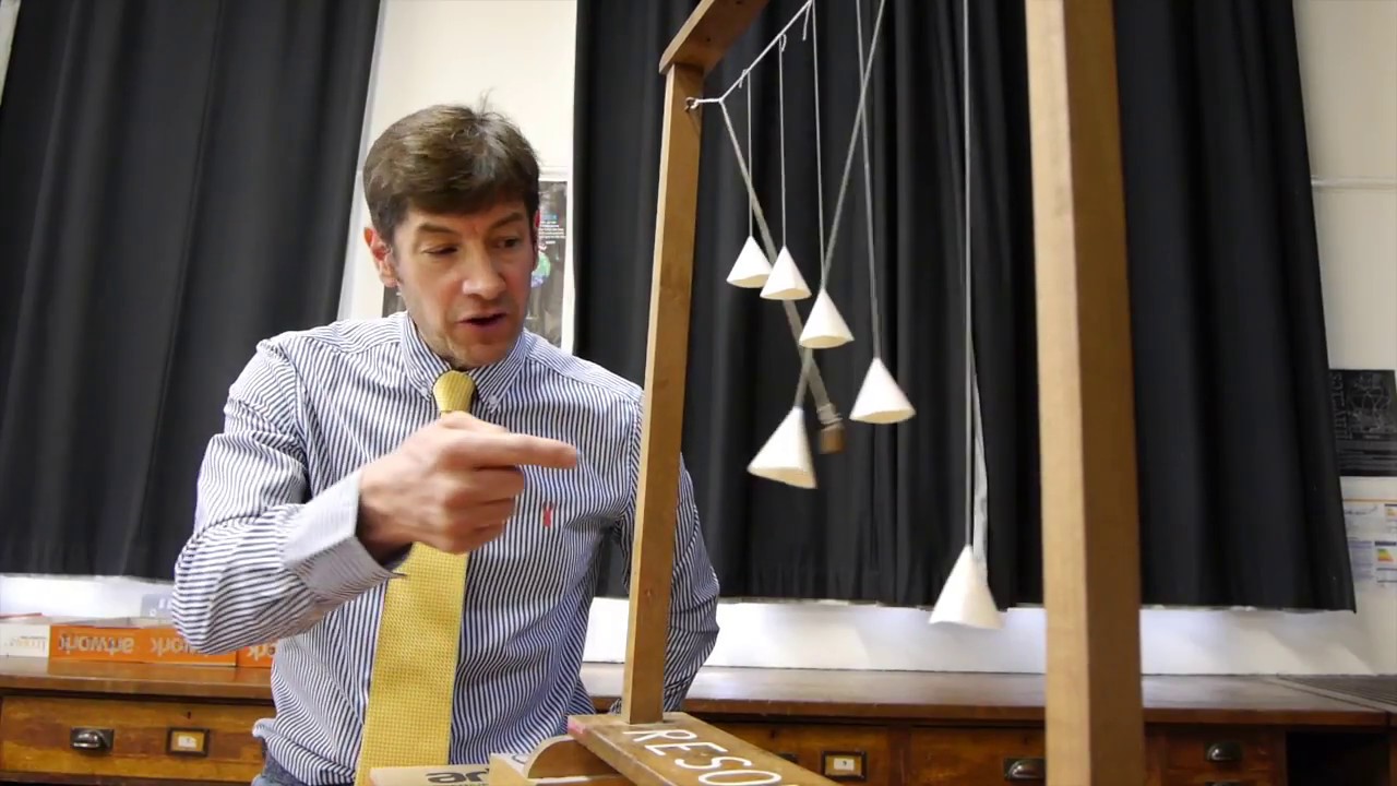 F-J's Physics - Barton's Pendulums and Resonance - Video 35 - YouTube