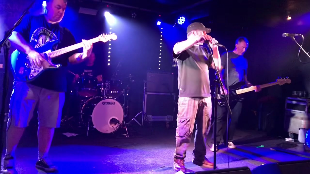 The Underdogs @ The Wardrobe Leeds : Punk 4 Beano 14.03.2020 - YouTube
