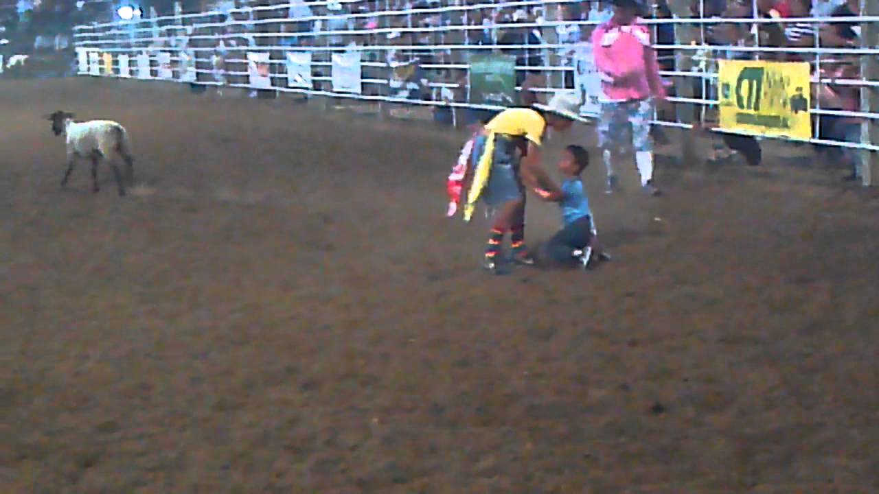 Levi Kramer Longford rodeo 2011 - YouTube