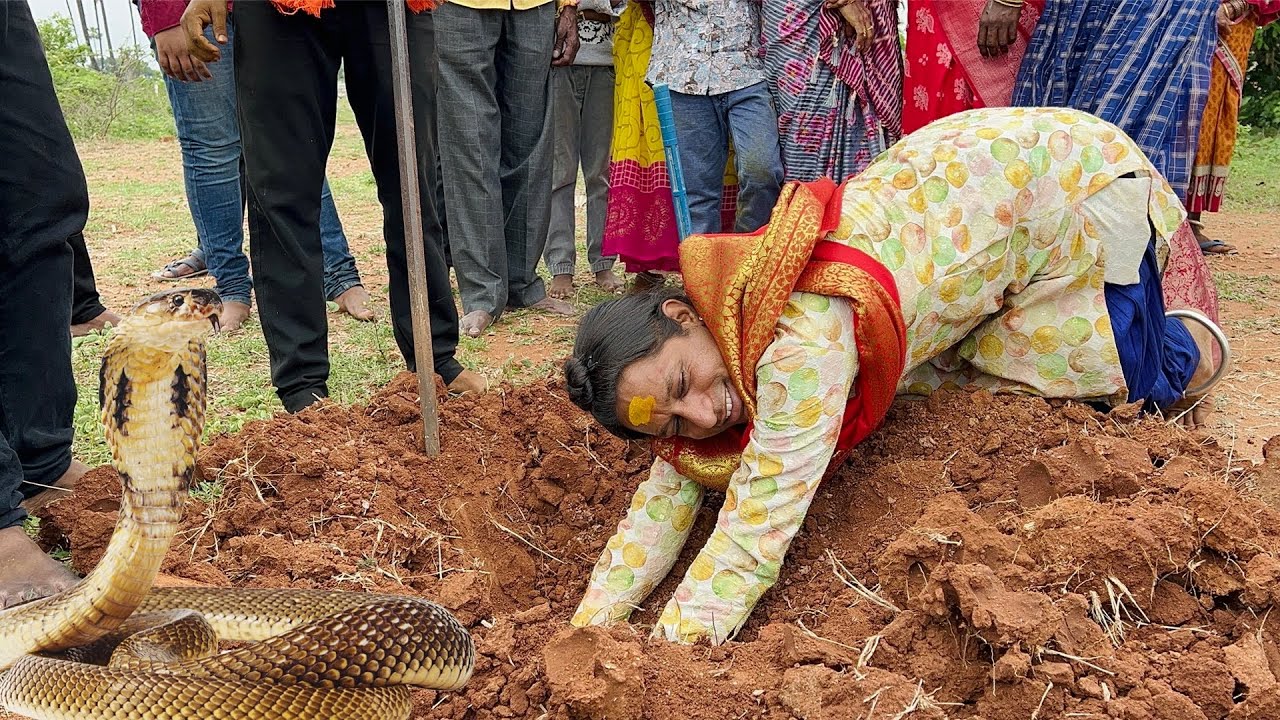 Yellamma Putta Bangaram 2024 | Rakesh Bonam Anna Snake Putta Pooja ...