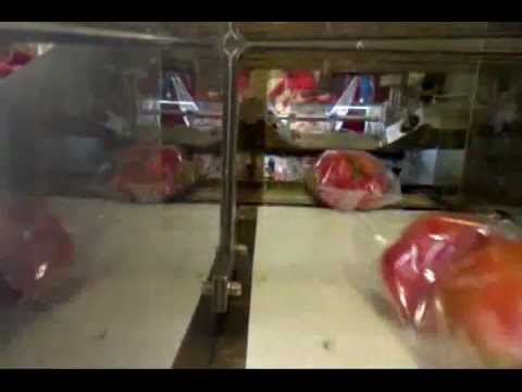 ORANGE X07 - Horizontal flow pack machine for loose peppers - YouTube