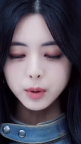 Top 3 Most Saddest ITZY songs #sad #itzy #gold - YouTube