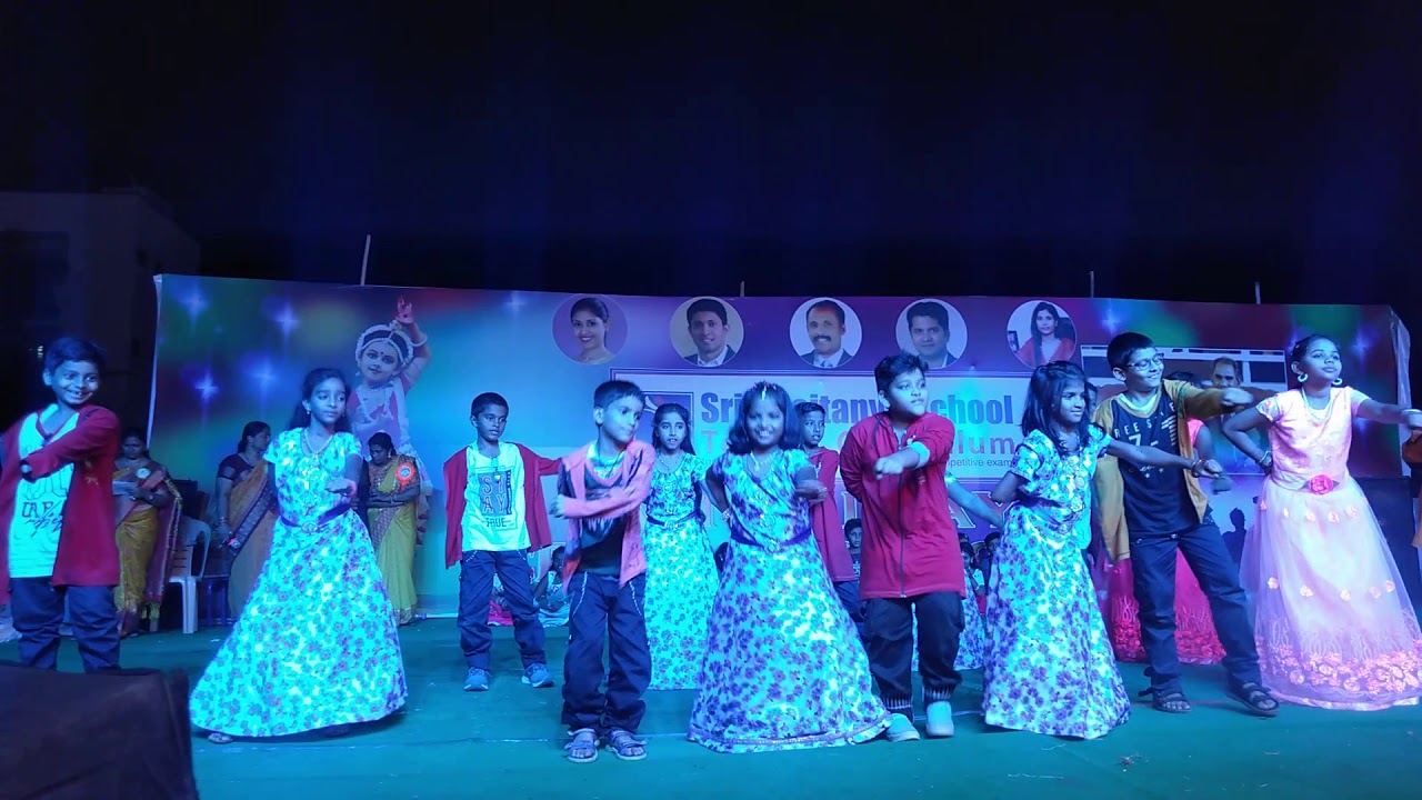 Sri Chaitanya school fourth class dance - YouTube