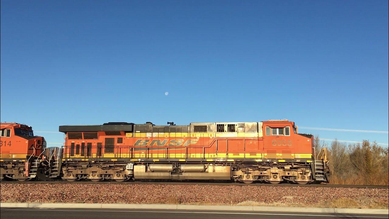 BNSF Sand Train with First Generation K5HL - YouTube