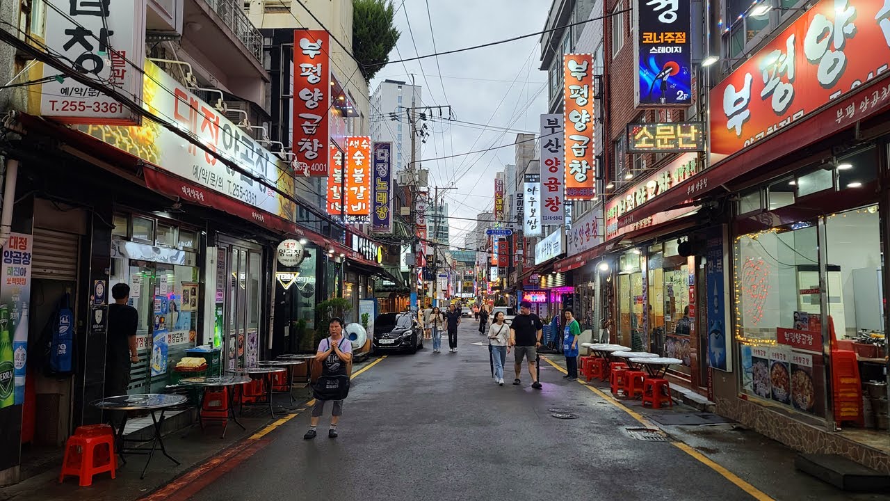 Busan Walk, Nampodong | Shopping & Food Streets before the Typhoon | 4K ...