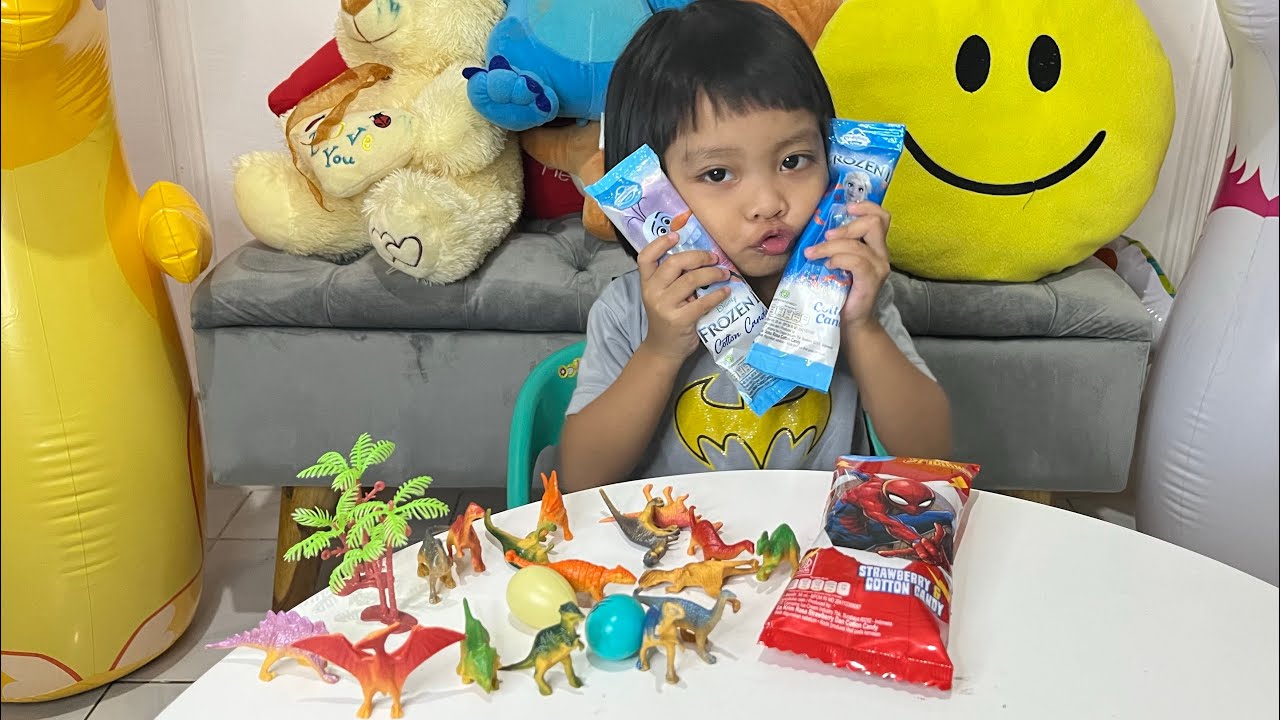 BORONG ICE CREAM FROZEN ELSA,OLAF,SPIDERMAN || MAKAN ICE CREAM SAMBIL ...