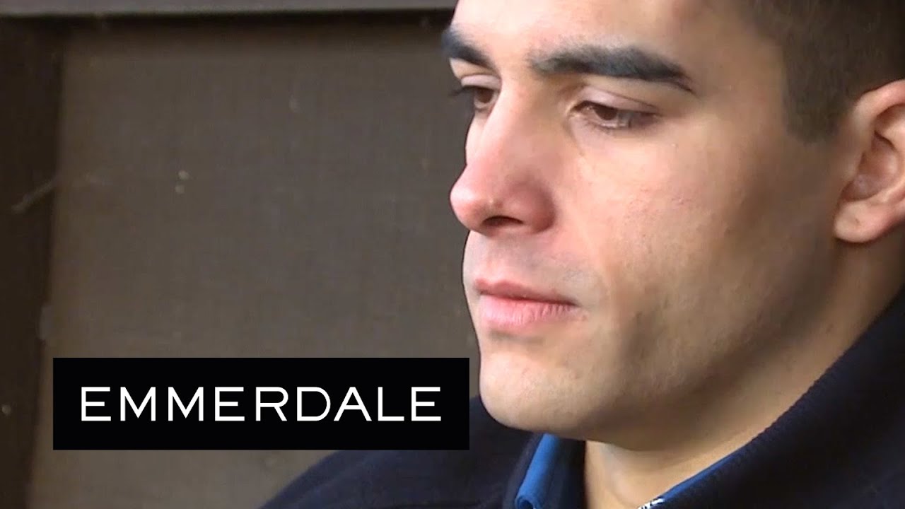 Emmerdale - Kirin Reacts To Discovering The Truth About Johnny - YouTube