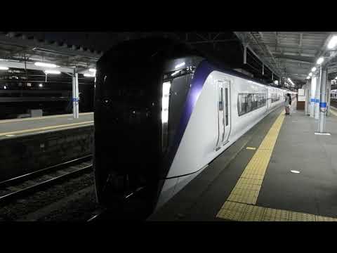 E353系 [特急]あずさ50号千葉行き 松本駅発車 - YouTube