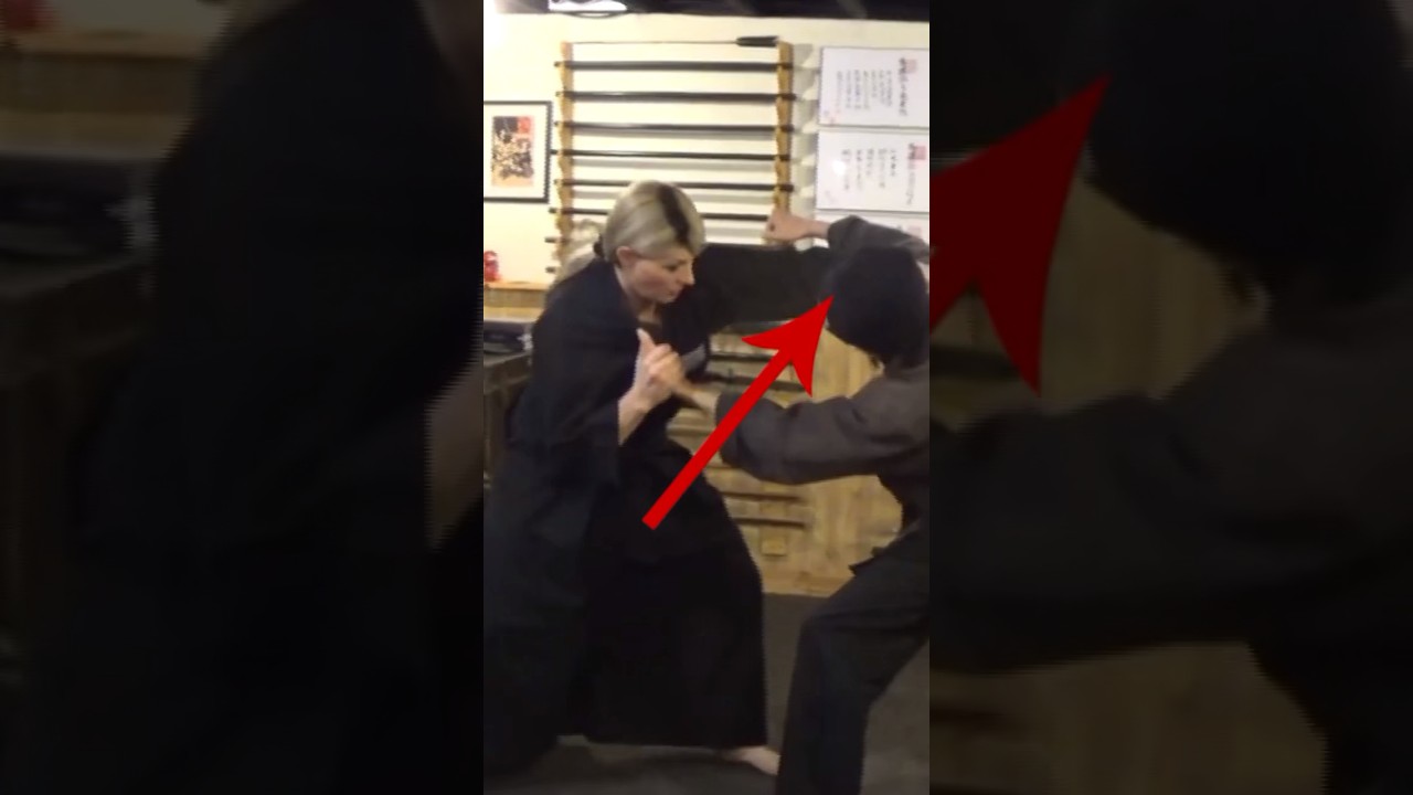 How To Do NINJUTSU Grab and Punch DEFENSE #Shorts - YouTube