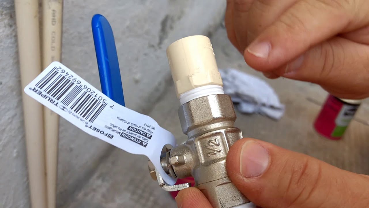 Como pegar llave de esfera roscable en tubería de cpvc. - YouTube
