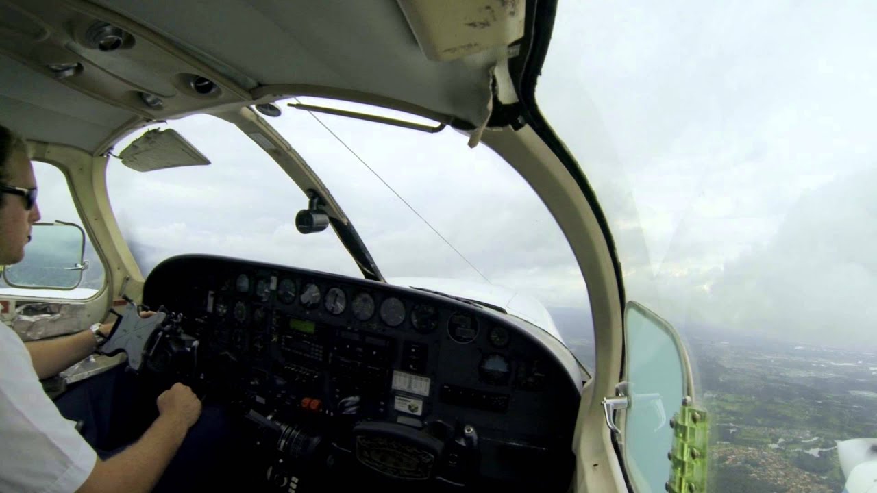 C402 preflight & take off gold coast [ GoPro hero 3 black - YouTube