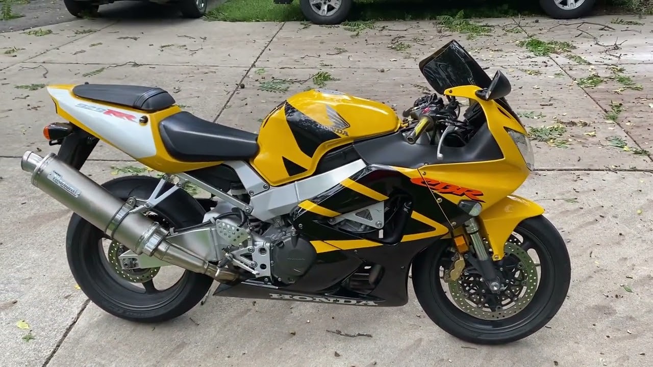 2000 CBR 929RR - YouTube