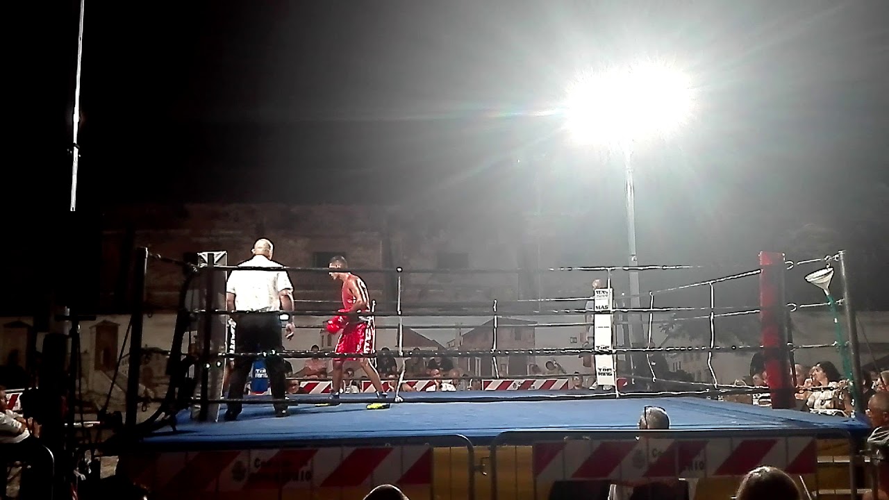 Marco Balducci (blue corner) VS Akrem Ben Haj Aouina (red corner) 1 ...