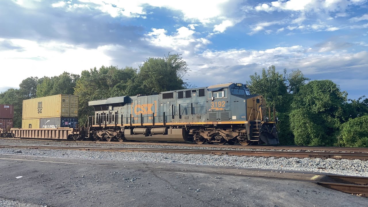 Trains | CSX I038 With A DPU. - YouTube