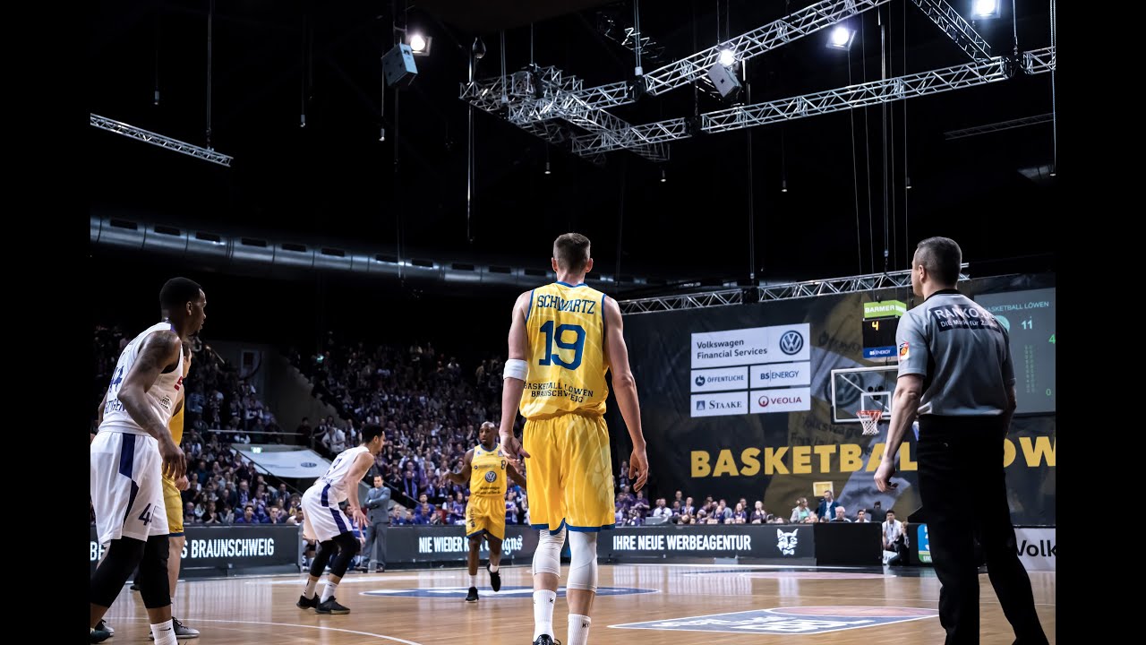 Tim Schwartz Löwen Braunschweig Fade to Black - YouTube