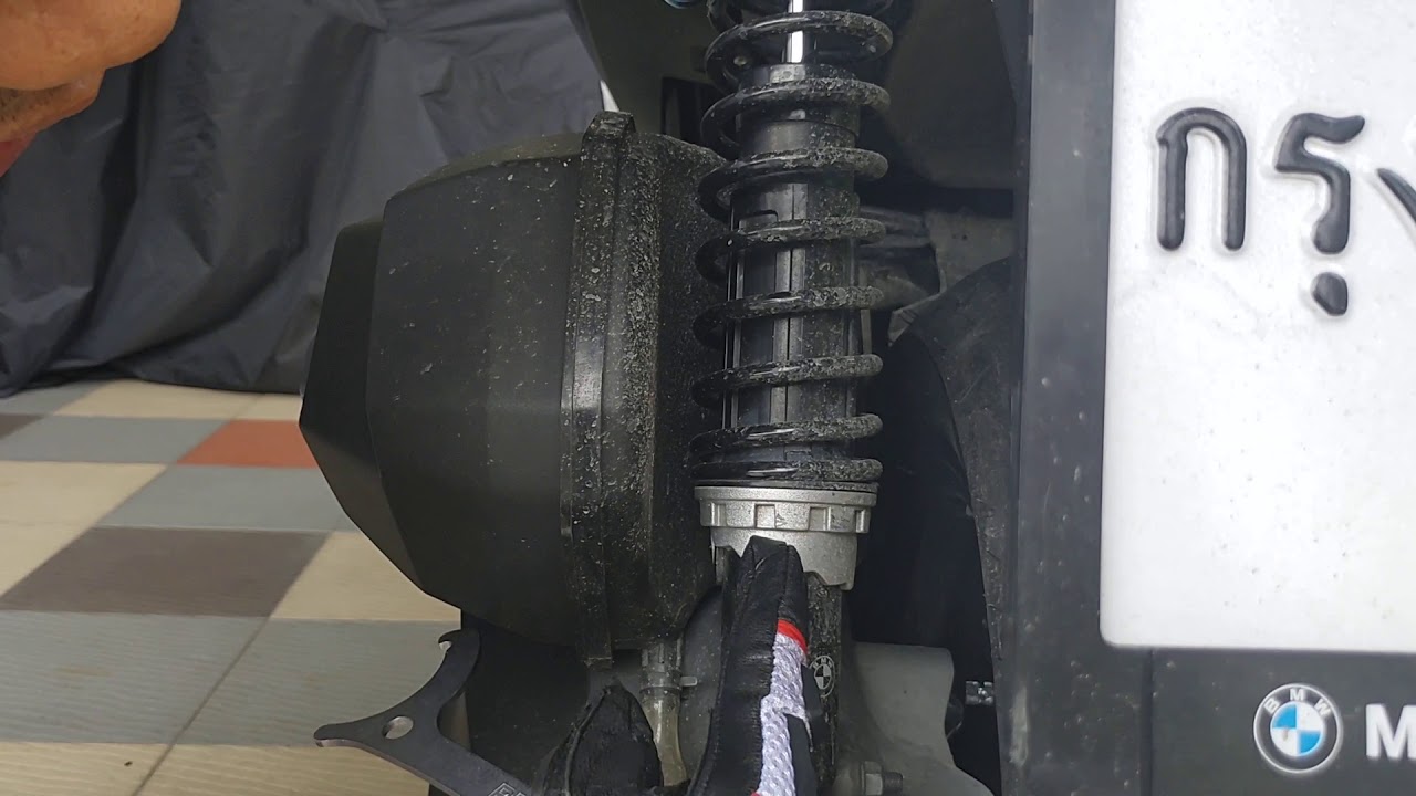 How to adjust preload springs on BMW C400X GT - YouTube